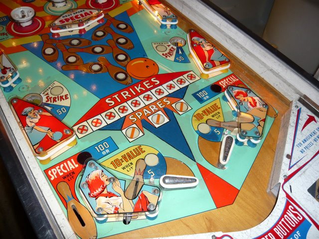 Lucky Strike (Williams) - FLIPPERWELTEN - flippertreff.de